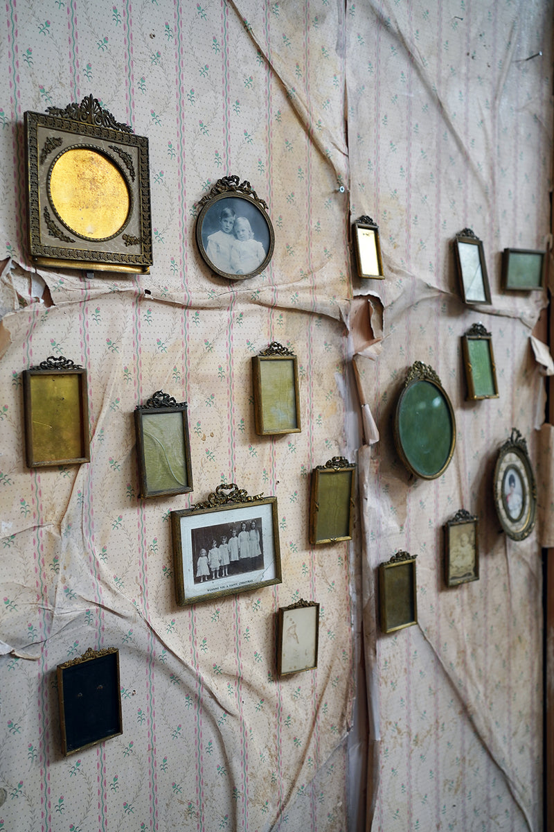 A Large Collection of Seventeen Late Victorian & Edwardian Gilt Metal ...