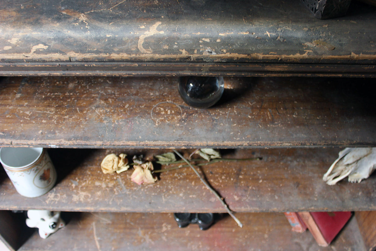 A Late Victorian Combwork Decorated Pine Bookcase c.1900 – Doe & Hope