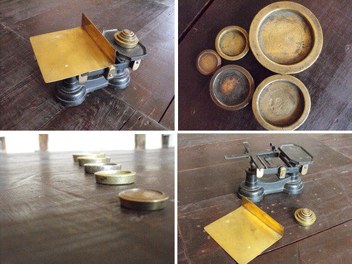 A Set of Postal Letter Scales with Brass Tray & Original Weights – Doe ...