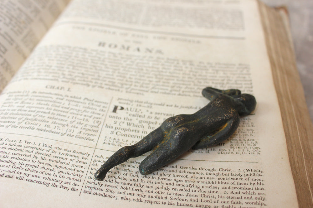 A Tactile Roman Bronze Venus Figurine – Doe & Hope